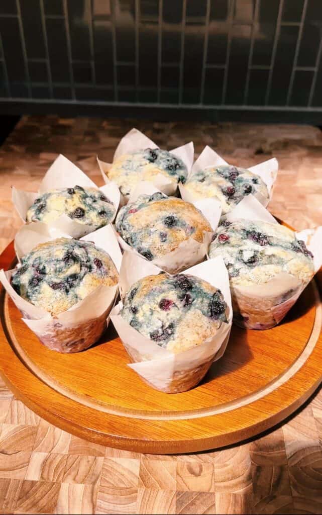 Ritz Carlton Blueberry Muffins- Perfectly Moist Blueberry Muffins ...