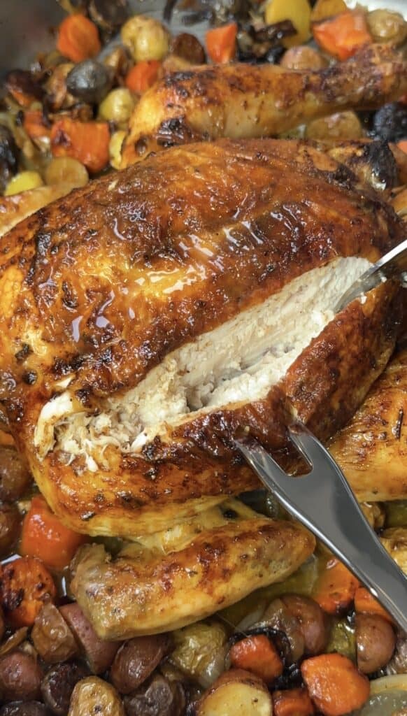 The Ultimate Roast Chicken Recipe: Perfectly Juicy with Crispy Skin ...